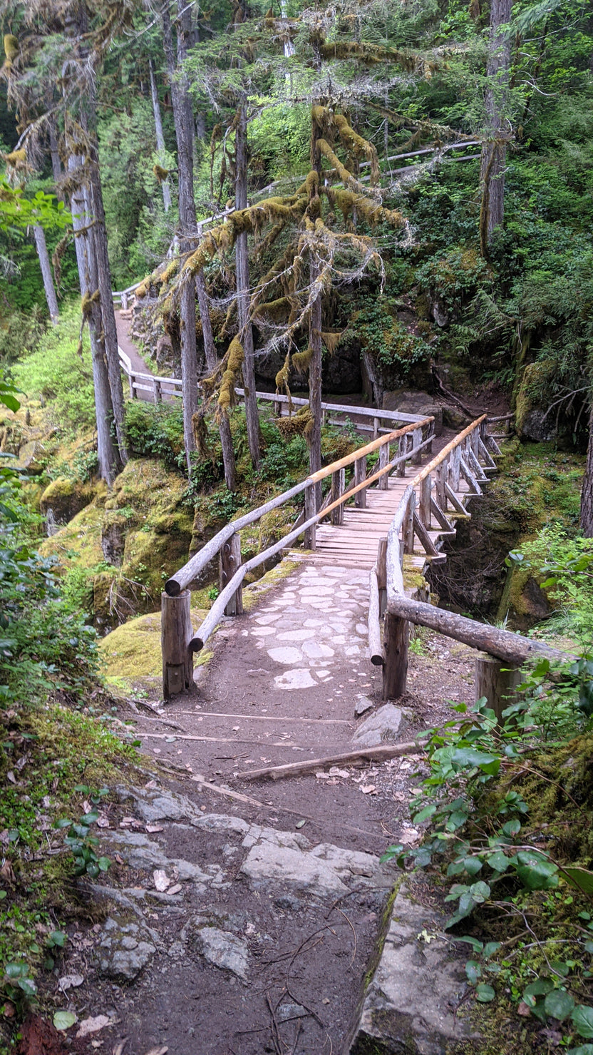 Adventure PNW Clothing LLC Outdoor Apparel & Holiday Deals